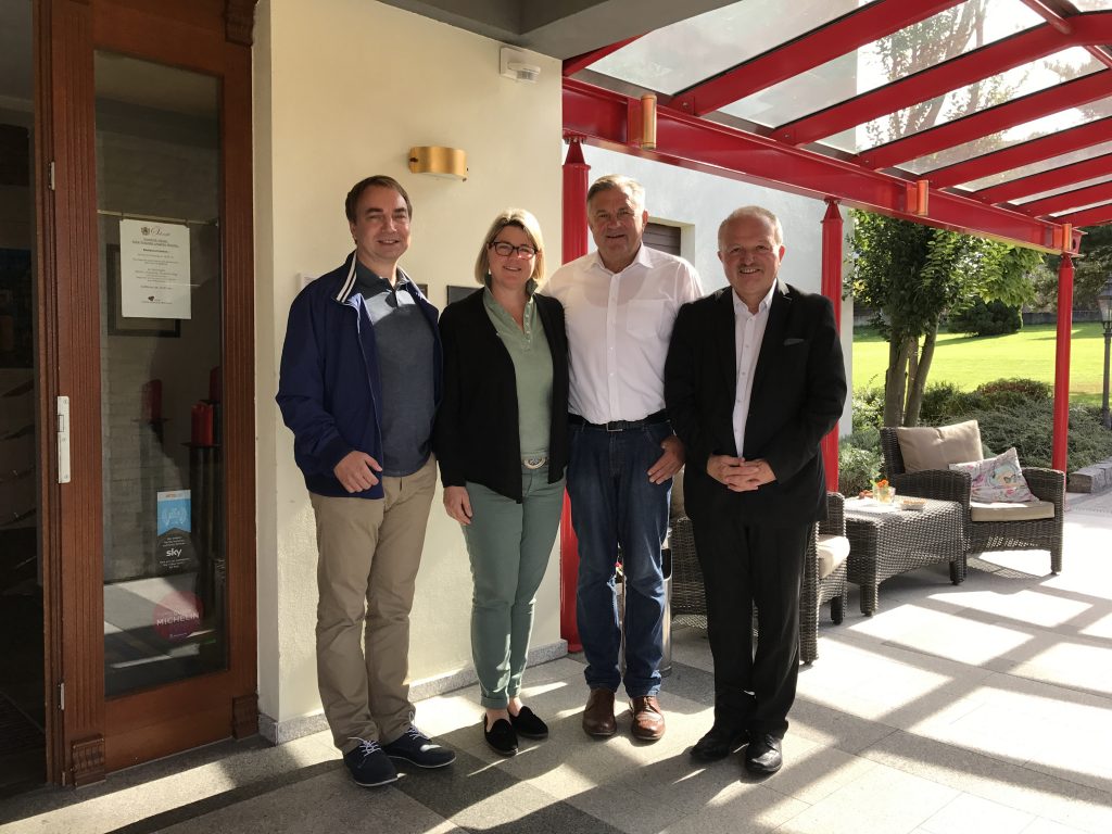 - Dr. Hans Jürgen Fahn / MdL a.D.